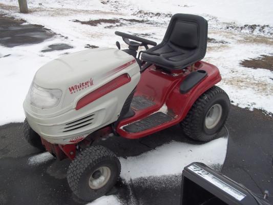 White LT 1650 Hydro Tractor with Sn... | Advanced Sales Estate ...
