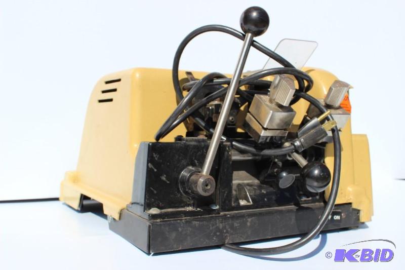Ilco Unican Semi Automatic Key Duplicator Mac... | Inver Grove Electric ...