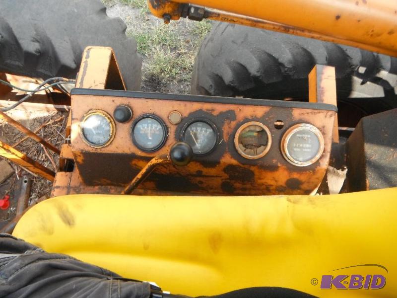 1982 CASE IH Skid Steer 1845, Gas Powere... | Andover Construction ...