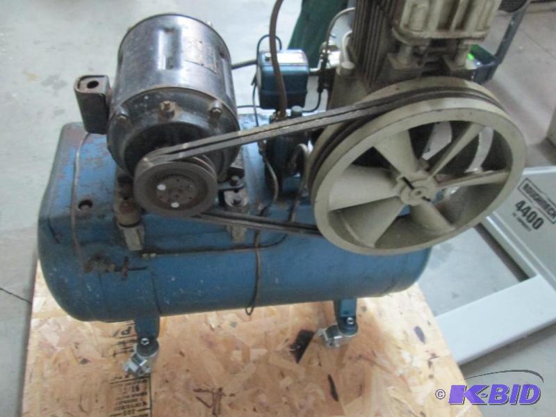 1950 X8 Quincy Air Compressor | October Returns and Consignments #5 | K-BID