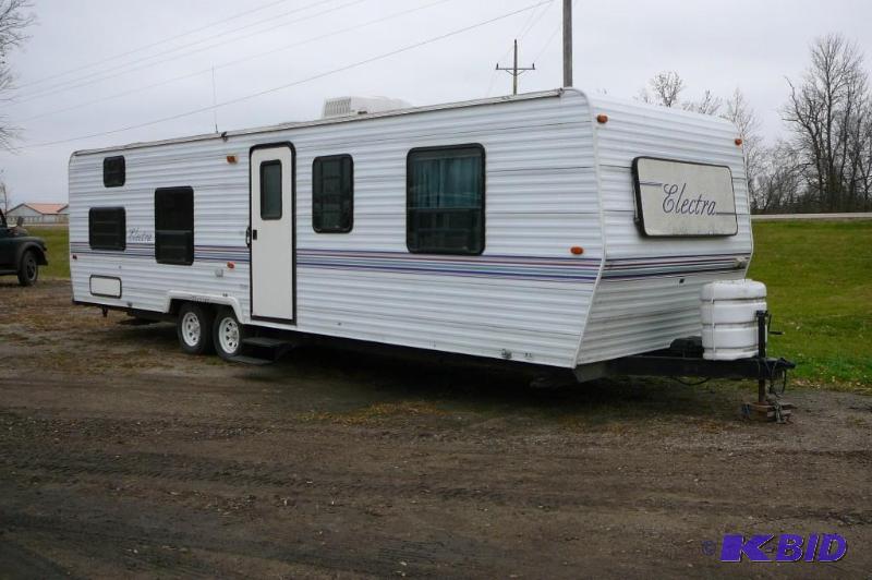 Kan-Do Auctions Alexandria 1995 Electra Travel Trailer #160 | K-BID
