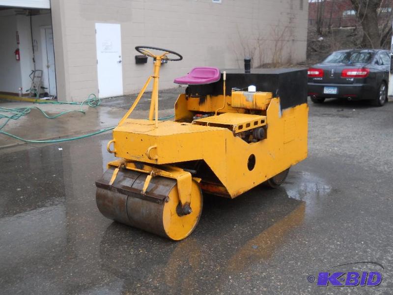 Tar Kettle, Asphalt Roller, Blower, Forks. | K-BID